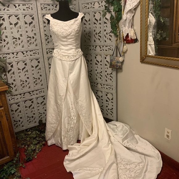 Private Collection | Dresses | Private Collection Beautiful Beaded ...